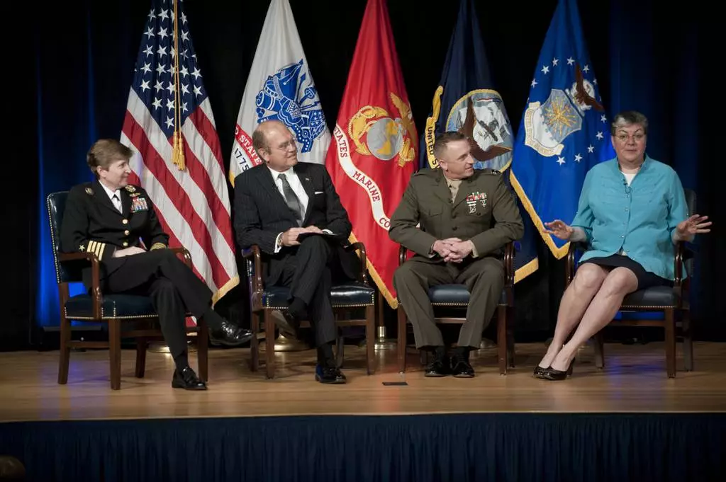 Der umstrittene Pentagon-Kandidat wird stattdessen in die VA-Führung versetzt